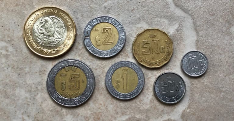 What is the best currency to use when visiting Cancun? – My White Beach